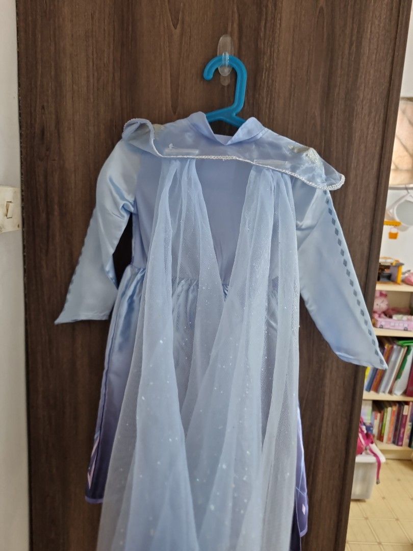 (NEW) H&M Elsa dress 3-4yo, Babies & Kids, Babies & Kids Fashion on Carousell