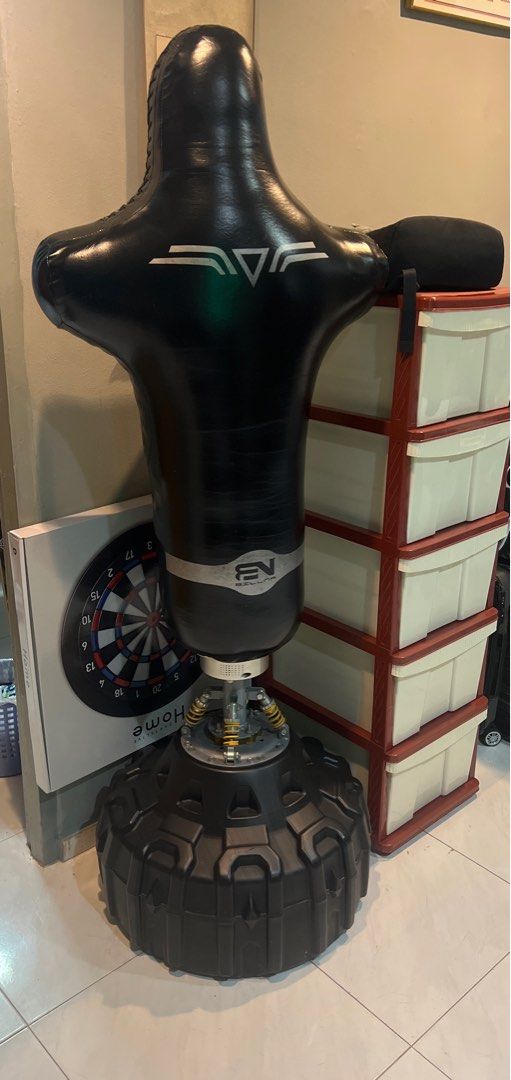 Boxing dummy, Sports Equipment, Exercise & Fitness, Cardio & Fitness ...