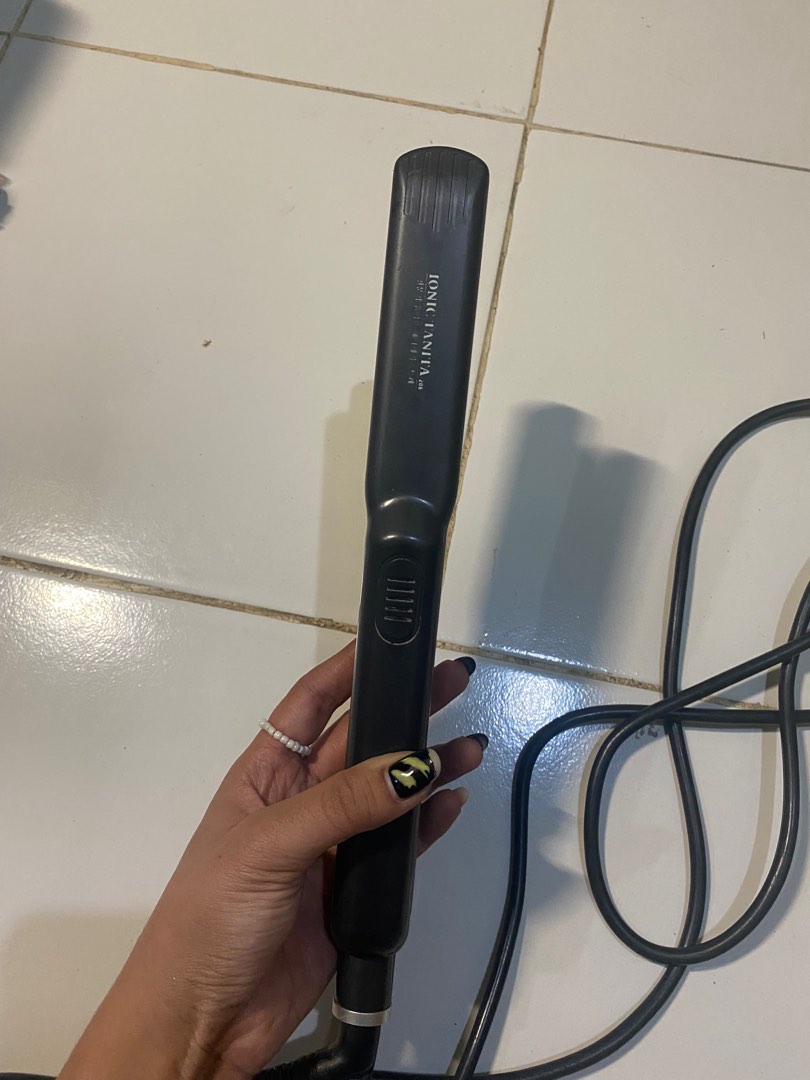 Catok Ionic Tanita, Kesehatan & Kecantikan, Perawatan Rambut di Carousell