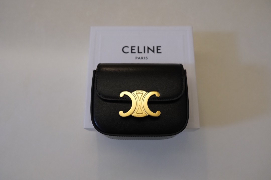 Celine MINI TRIOMPHE IN SHINY CALFSKIN, 名牌, 手袋及銀包 - Carousell