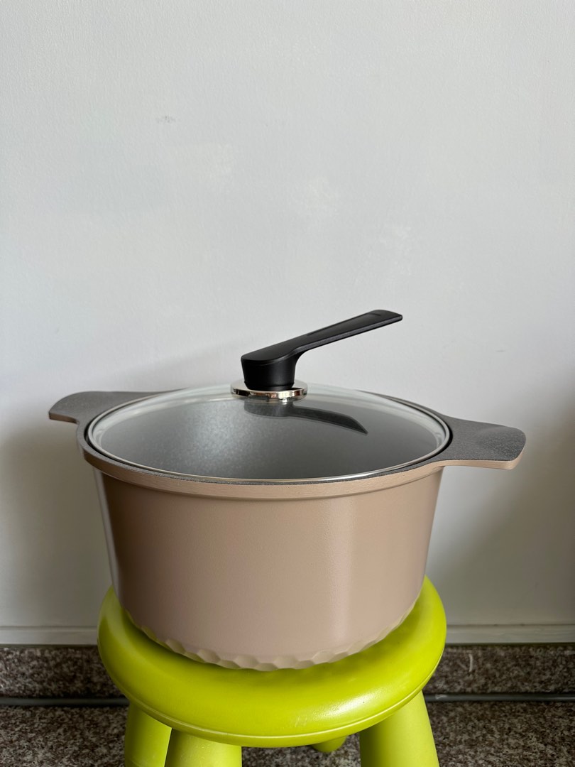 Ceramic coated Korean brand cooking pot, Furniture & Home Living ...