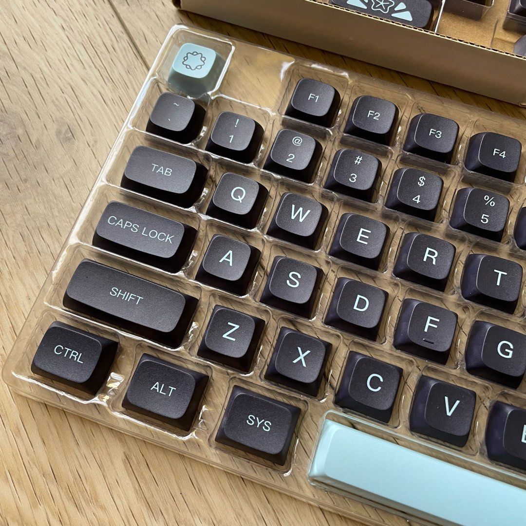 Comet keycaps XDA profile (132 keys), Computers & Tech, Parts ...