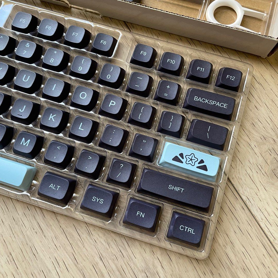 Comet keycaps XDA profile (132 keys), Computers & Tech, Parts ...