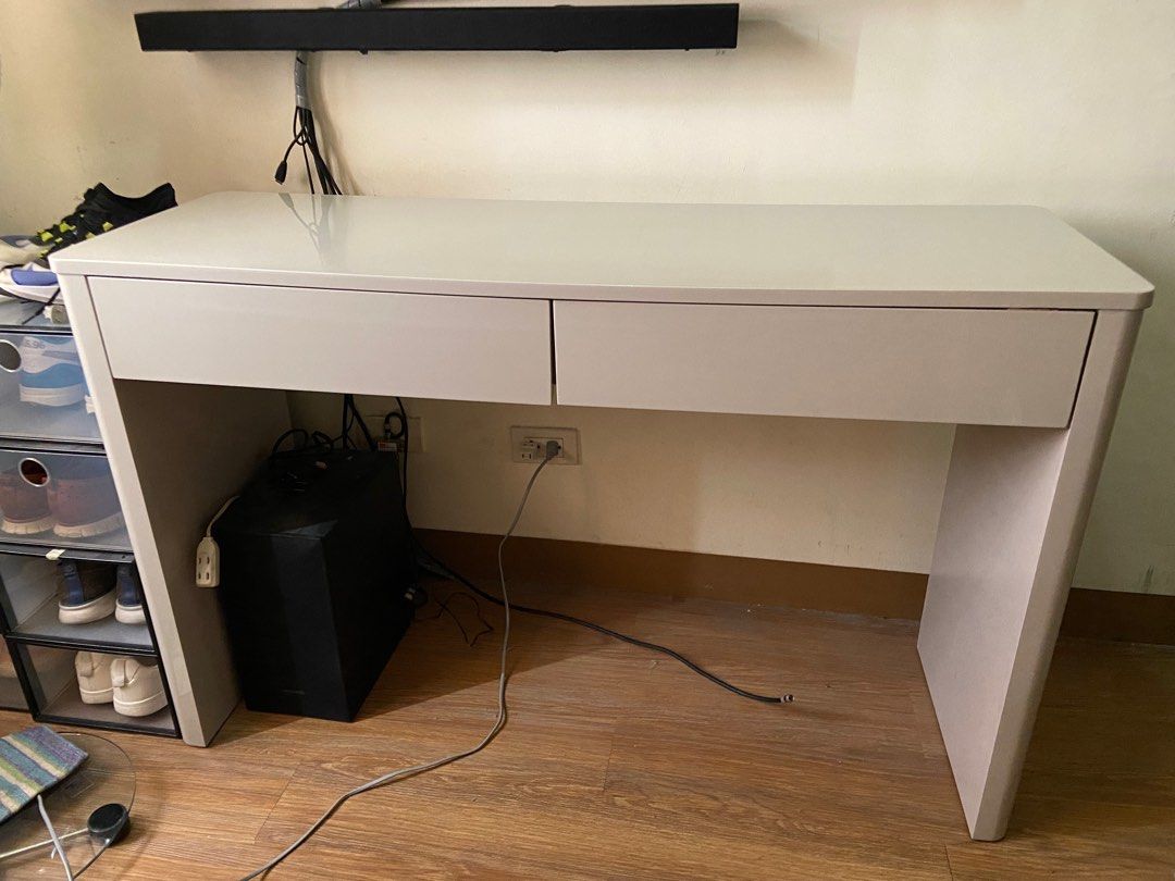 console table/office table on Carousell