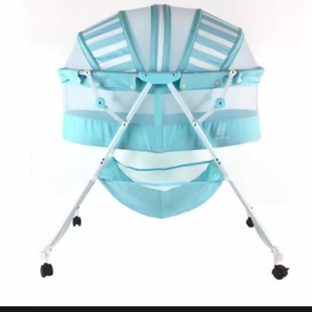 Cuddlebug baby bassinet crib, Babies & Kids, Baby Nursery & Kids ...