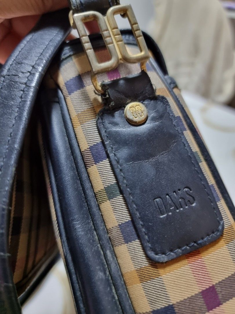 Daks Shoulder bag, Women's Fashion, Bags & Wallets, Shoulder Bags on ...