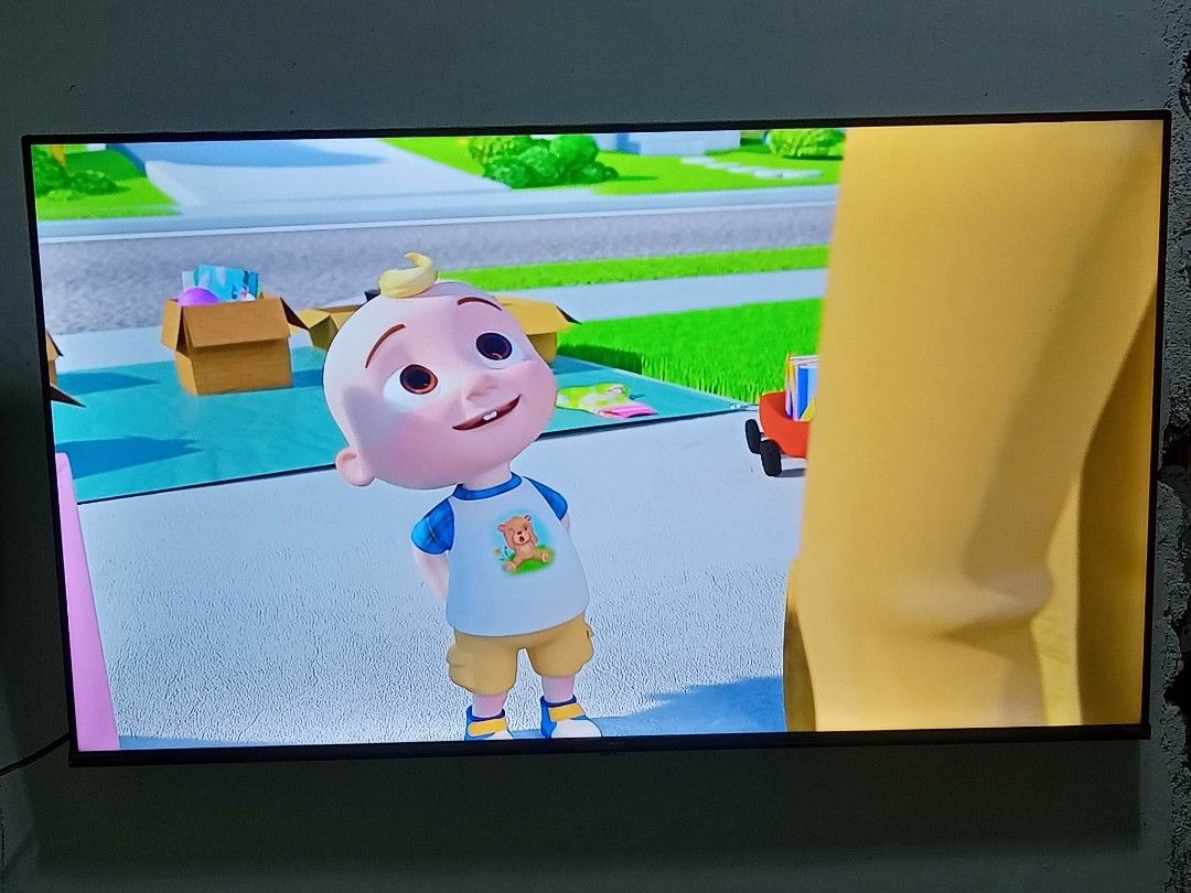 Devant 50 inches smart tv uhd on Carousell