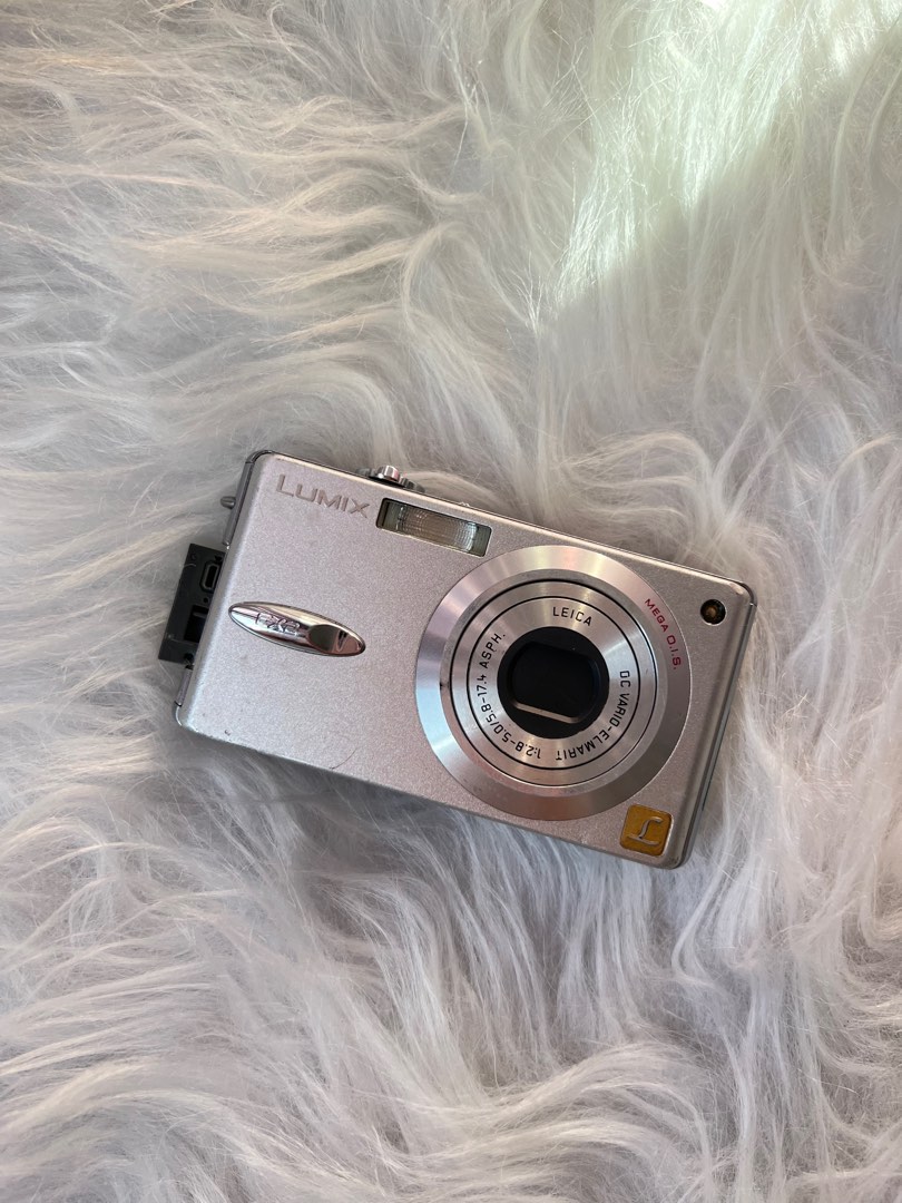 Digicam Panasonic Lumix DMC-FX2, Photography, Cameras on Carousell