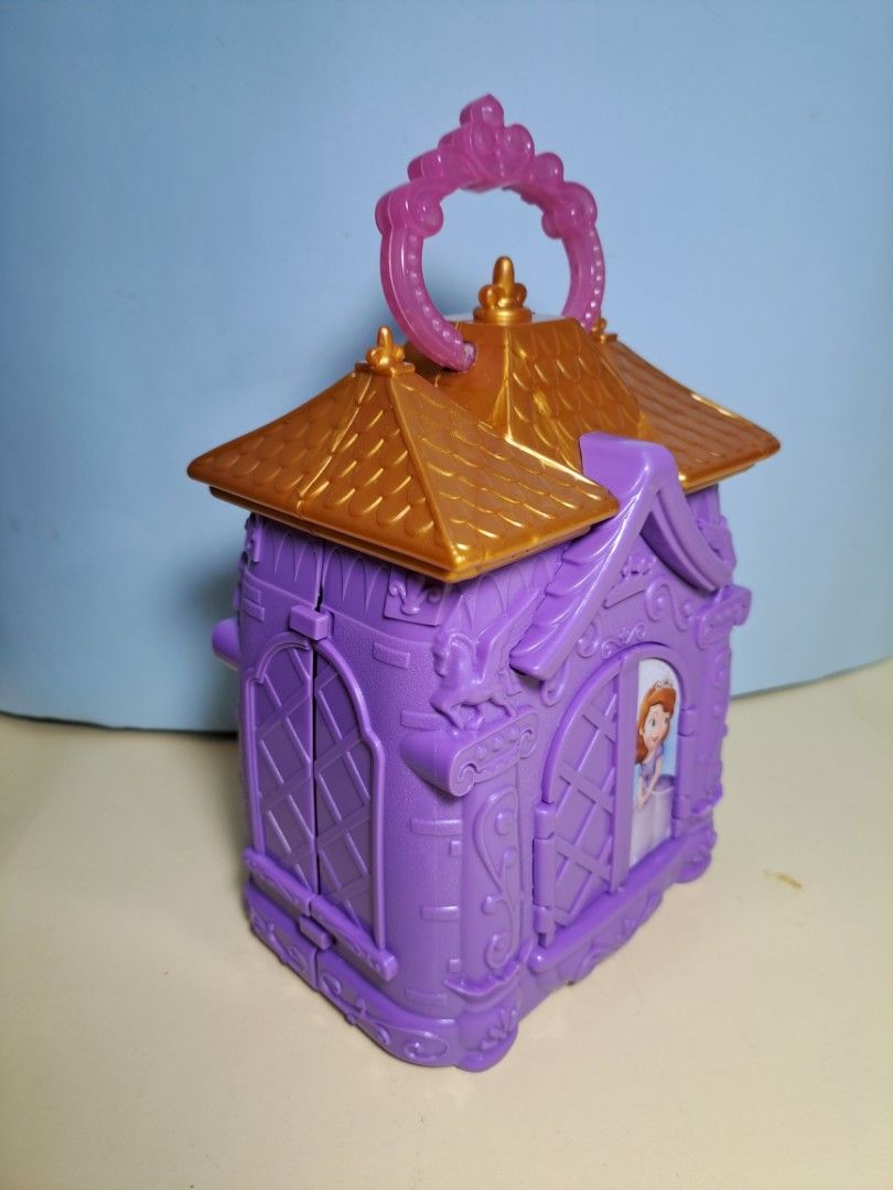 Disney Sofia The First Castle Bedroom Playset 12 Pcs Hobbies And Toys Toys And Games On Carousell