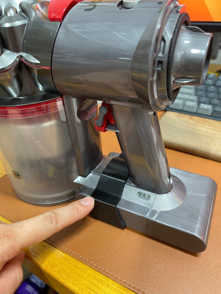 Dyson V7/V8 Quick Release Battery clasp, TV & Home Appliances, Vacuum ...