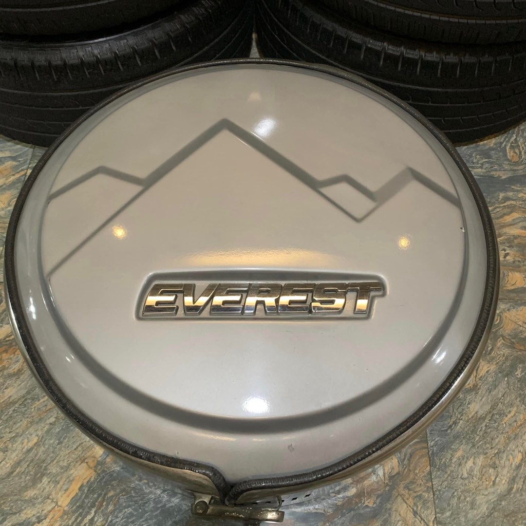 Ford Everest XLT Gen1 spare tire and cover, Car Parts & Accessories ...