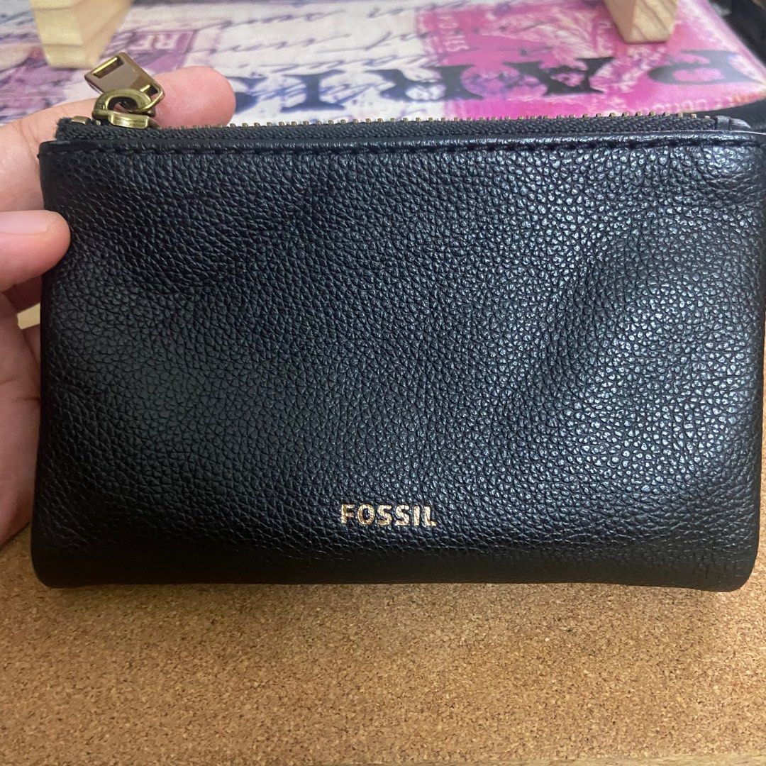 Fossil purse, Women's Fashion, Bags & Wallets, Purses & Pouches on ...