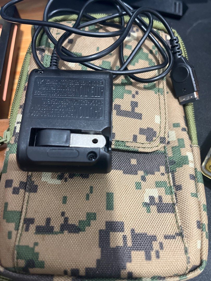 Gameboy Advance SP (IPS screen, Legend of Zelda shell, EZ supercard ...