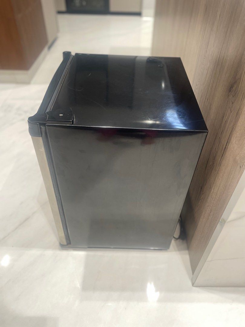 GE (General Electric) Bar Mini Refrigirator / Ref / Fridge, TV & Home ...