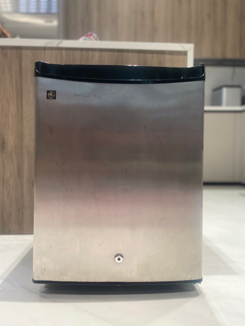 GE (General Electric) Bar Mini Refrigirator / Ref / Fridge, TV & Home ...
