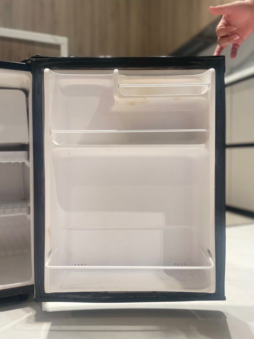 GE (General Electric) Bar Mini Refrigirator / Ref / Fridge, TV & Home ...