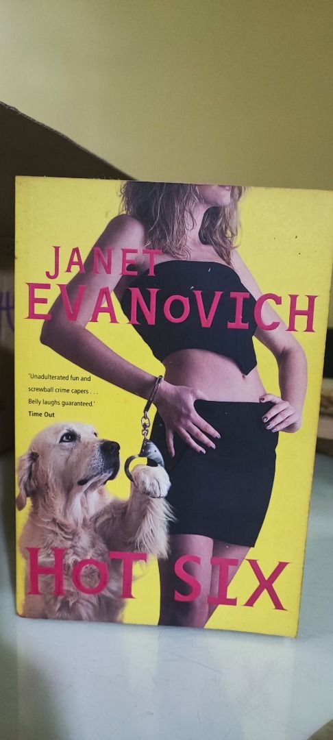 Hardback: Hot Six by Janet Evanovich, Hobbies & Toys, Books & Magazines ...