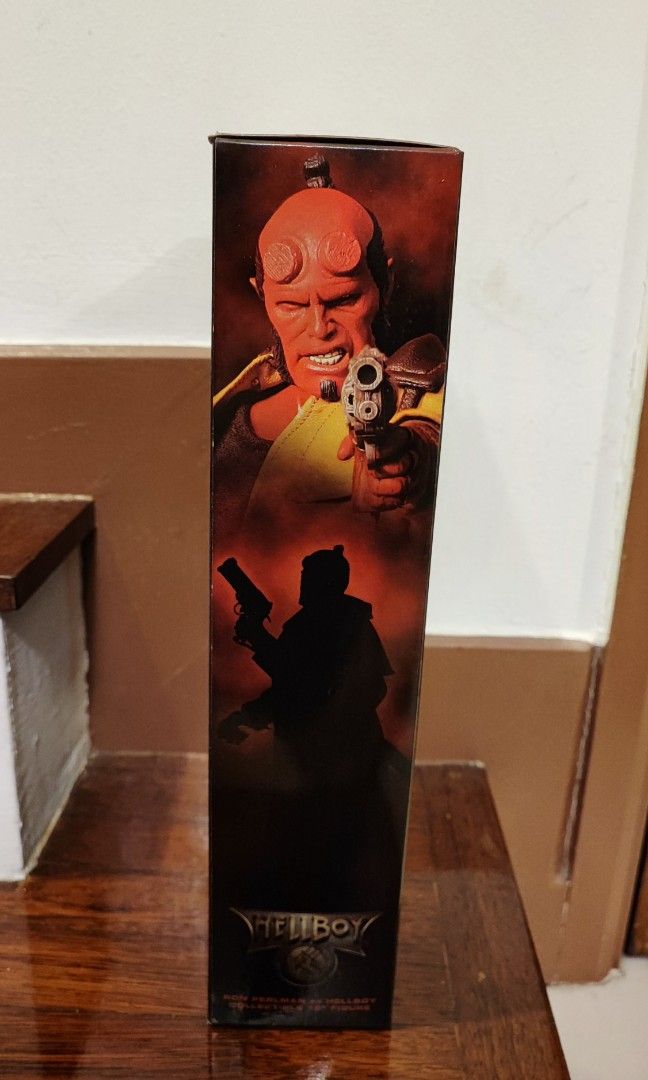 Hellboy Sideshow Collectibles Revolution Studios 12" Action Figure in ...