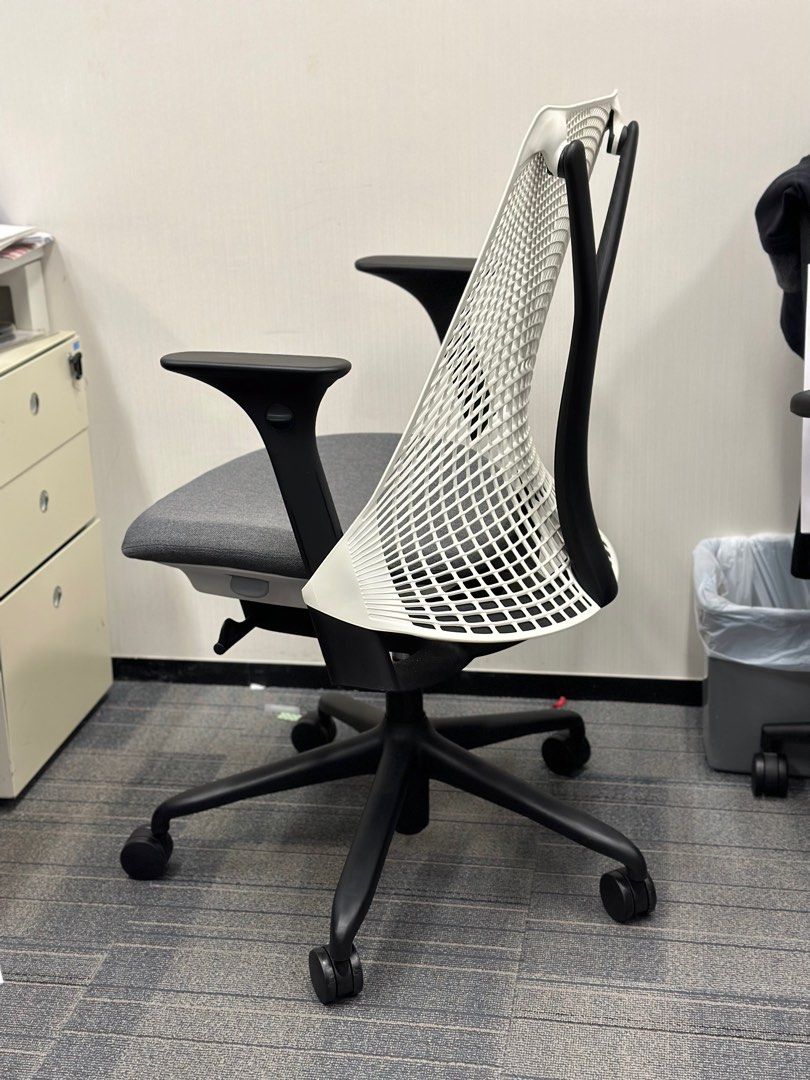 Herman Miller Saul Ergonomic Chair, 傢俬＆家居, 傢俬, 椅子 - Carousell