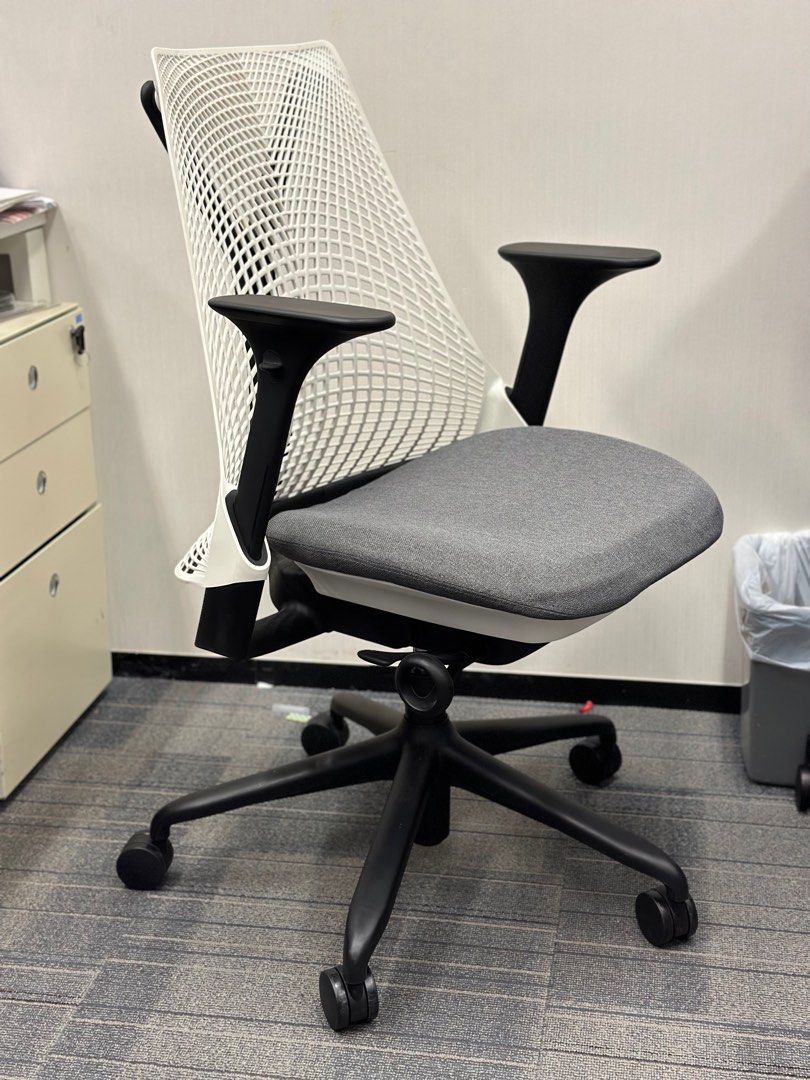 Herman Miller Saul Ergonomic Chair, 傢俬＆家居, 傢俬, 椅子 - Carousell