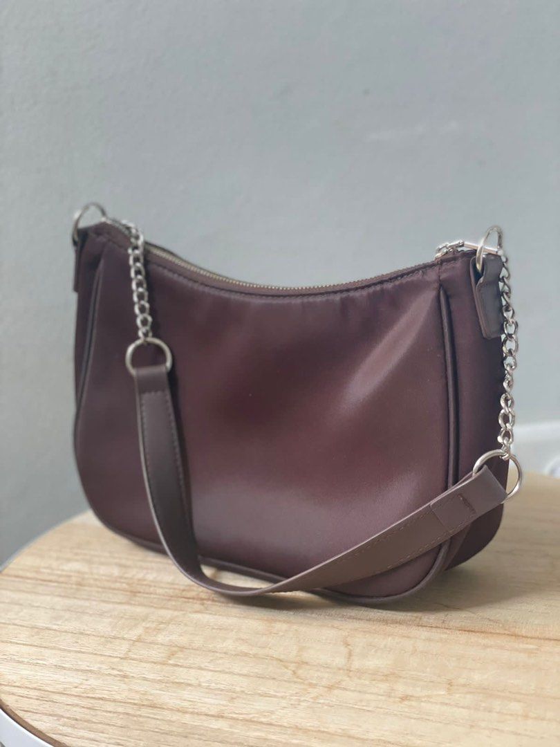 HnM shoulder bag on Carousell