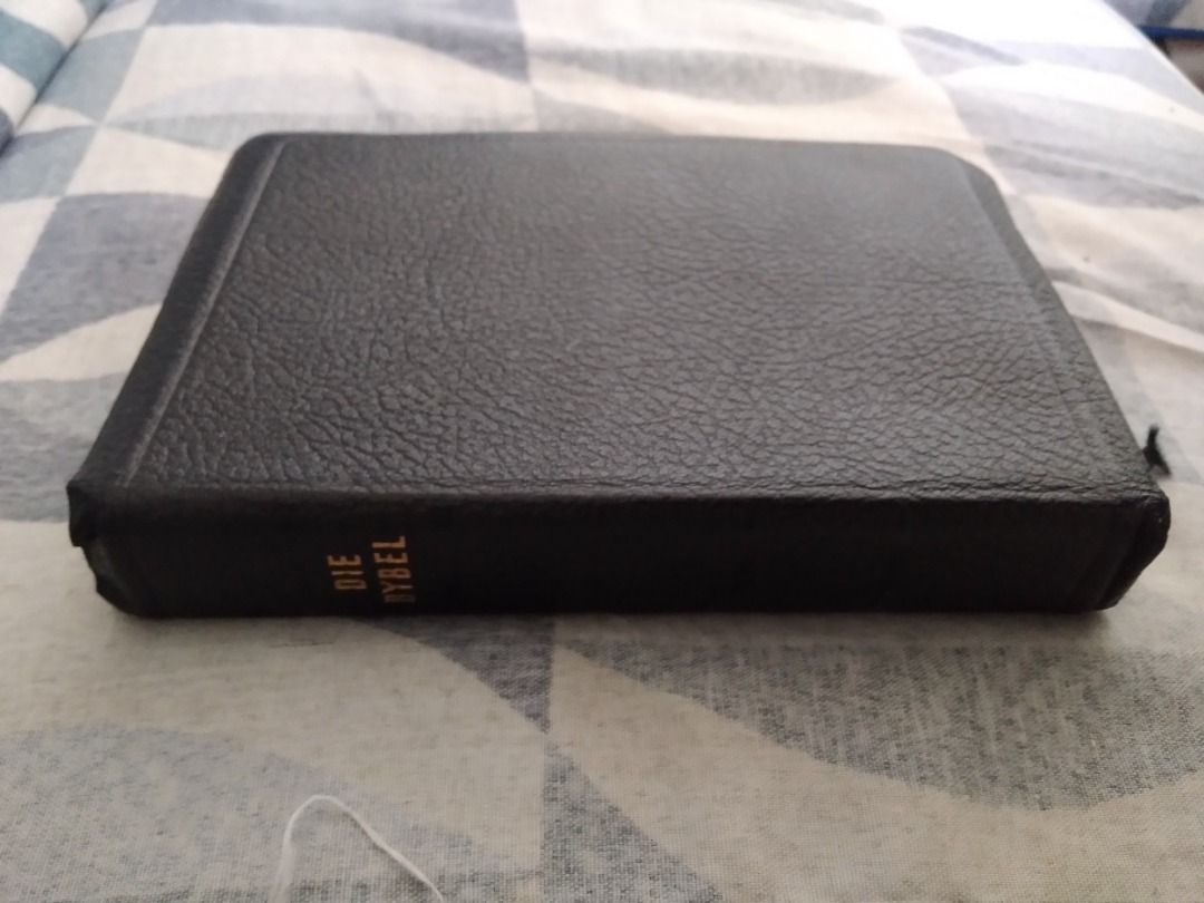 Holy Bible in Afrikaans Language (Die Bybel), Hobbies & Toys, Books ...