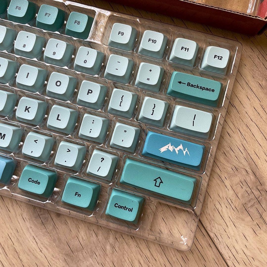 Iceberg keycaps XDA profile (123 keys), Computers & Tech, Parts ...