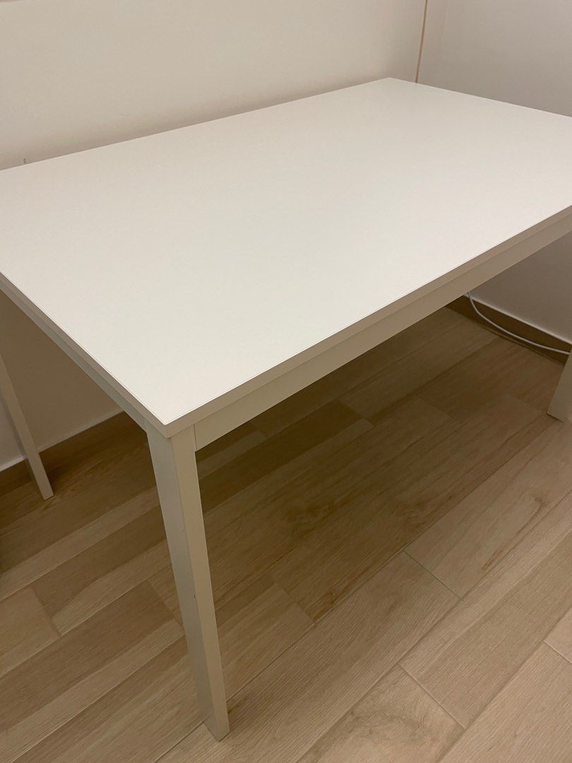 IKEA Vangsta Extendable Table, Furniture & Home Living, Furniture ...