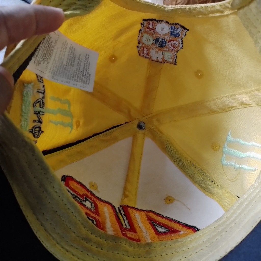 Jual Topi Vr46 Yamaha Valentino Rossi VR 46 Original Warna Kuning on ...