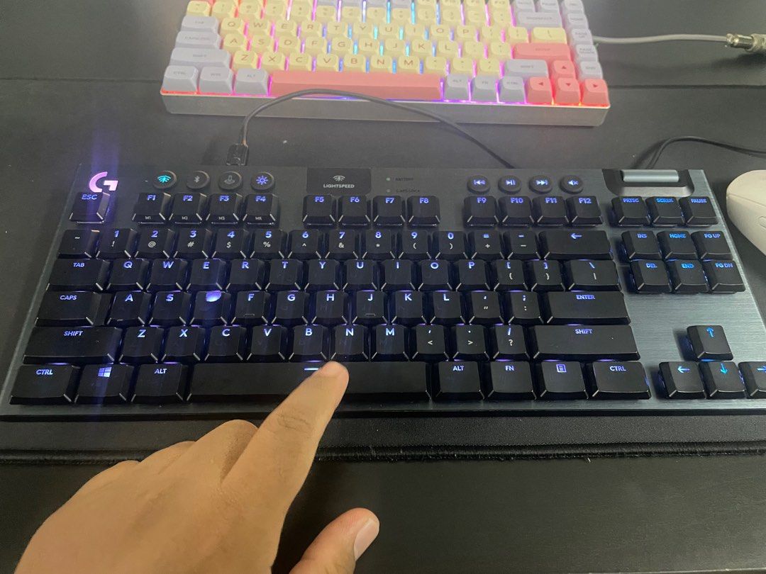 Keyboard Logitech G913 Tkl Computers And Tech Parts And Accessories Computer Parts On Carousell
