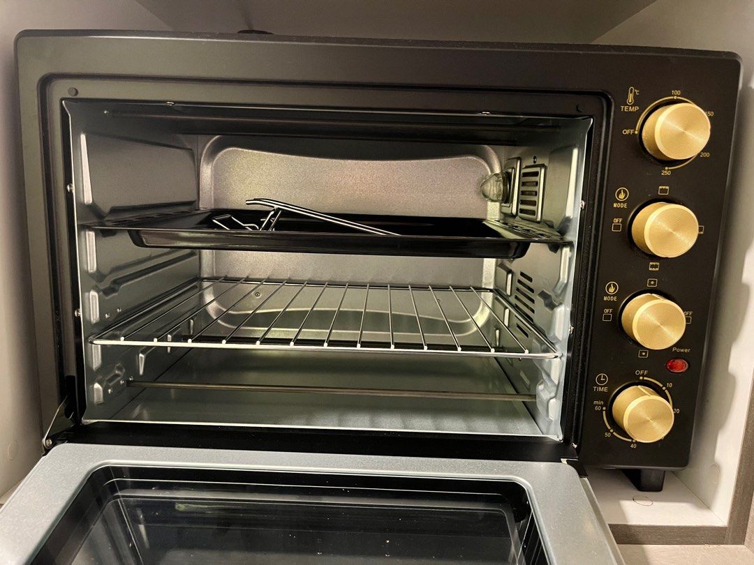 La Gourmet Oven 42L, TV & Home Appliances, Kitchen Appliances, Ovens ...