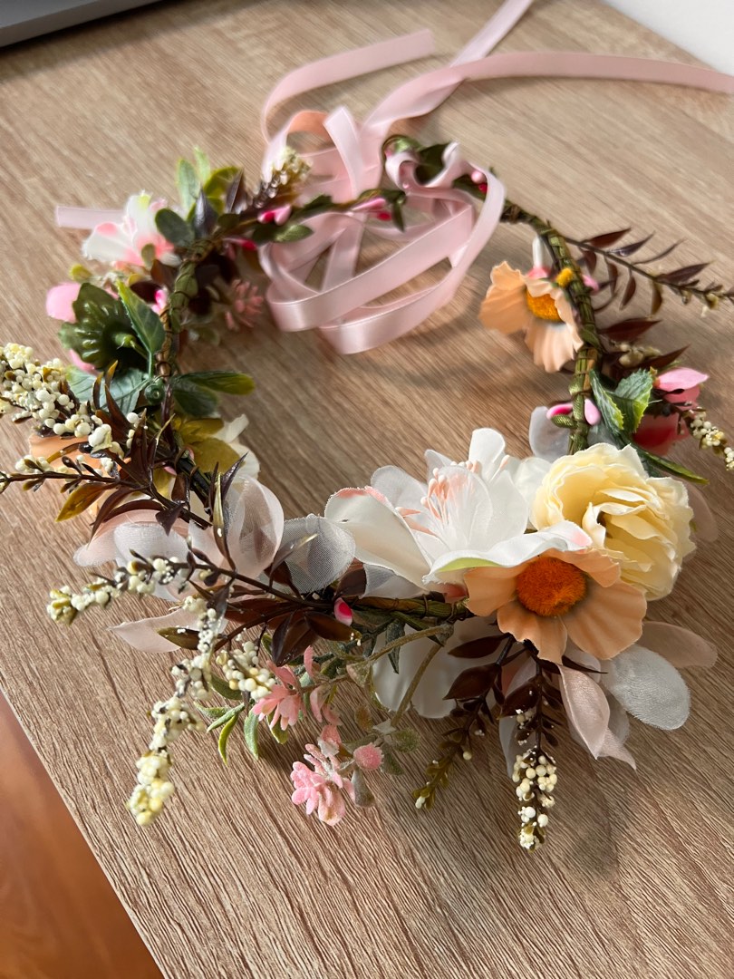 Lovisa floral tiara, Women's Fashion, Watches & Accessories, Hair ...