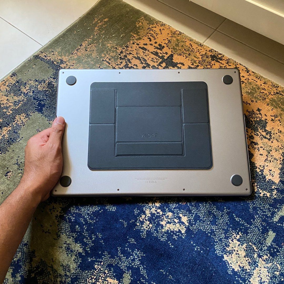 Macbook M1 Pro 16" ( 16GB RAM, 1TB storage ) Purchased 2022 Still in ...