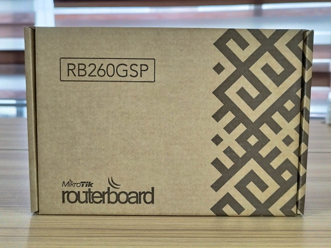 Mikrotik RB260GSP (CSS106-1G-4P-1S) 5x Gigabit PoE out Ethernet Smart Switch, SFP cage ...