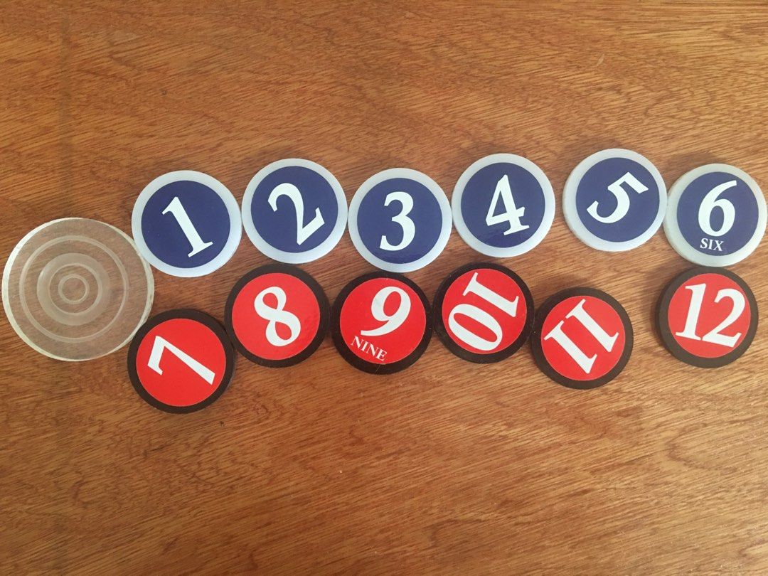 Mini Pool/Billiard Table with Pitsa + cue sticks, Sports Equipment ...