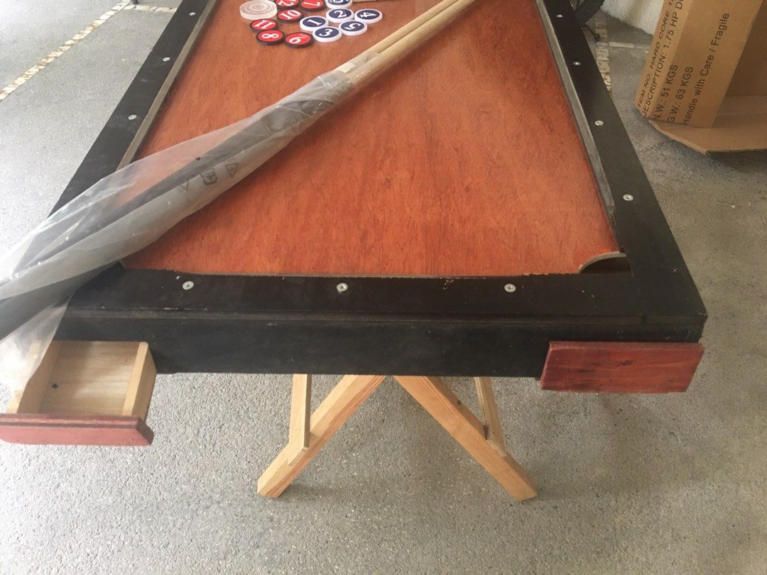 Mini Pool Table/Pitsa + cue sticks on Carousell