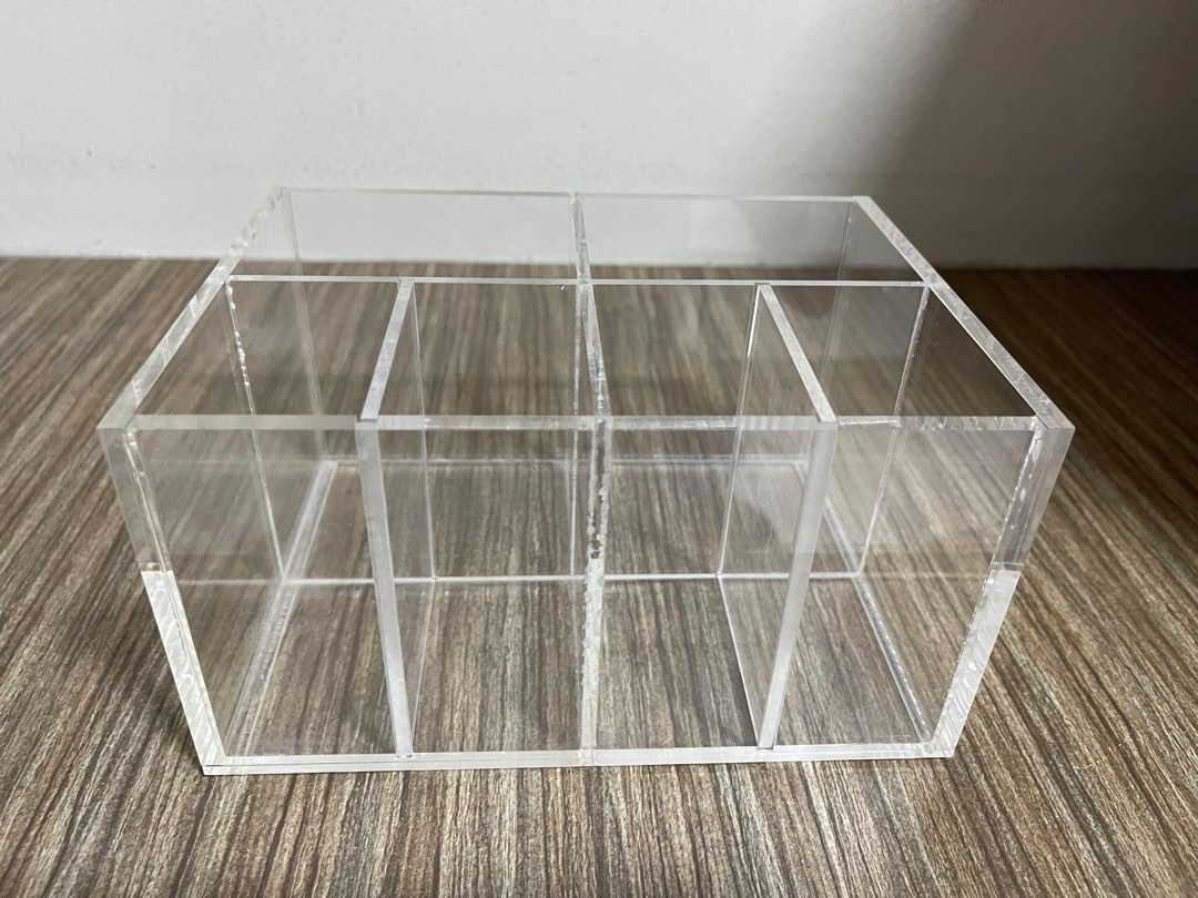 Muji Acrylic Holder, Women's Fashion, Jewelry & Organisers, Accessory ...
