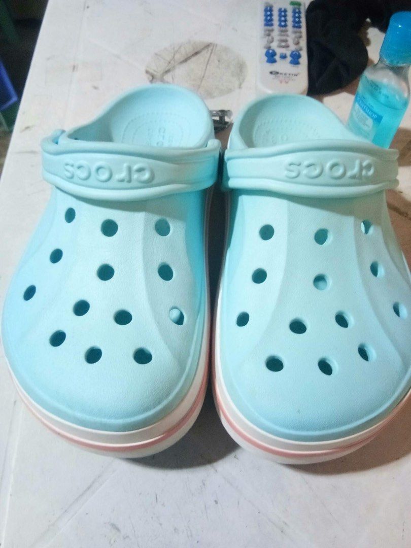 Original crocs, Women's Fashion, Footwear, Slippers and slides on Carousell