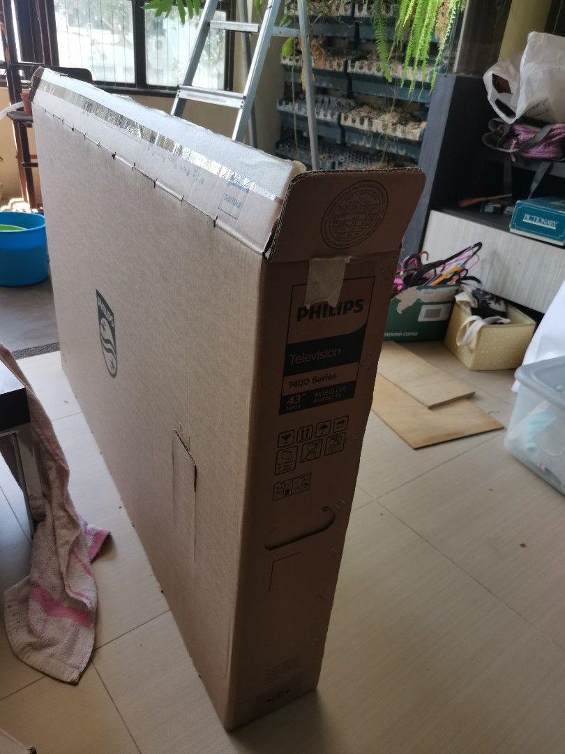 Philips 43 inch TV box, TV & Home Appliances, TV & Entertainment, TV ...