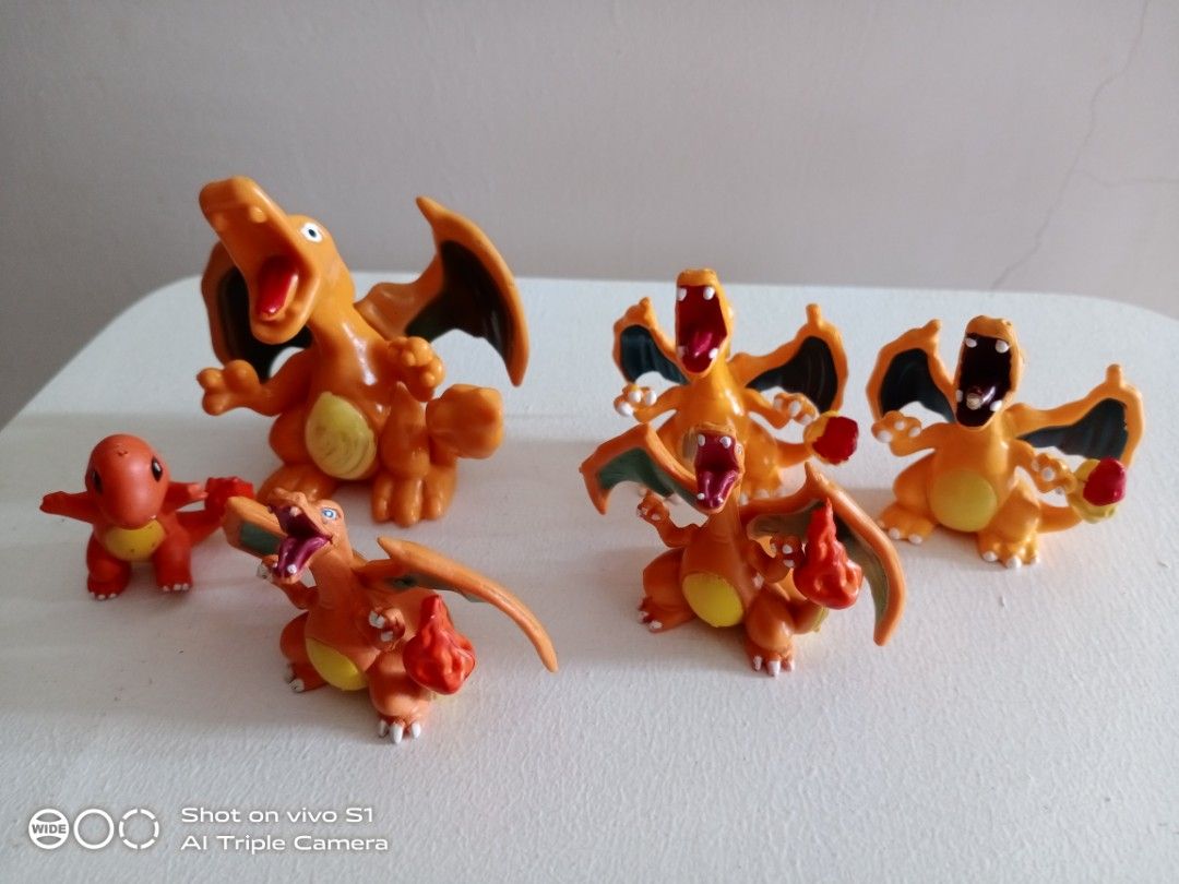 Pokemon figurines Charizards (bootleg), Hobbies & Toys, Toys & Games on ...