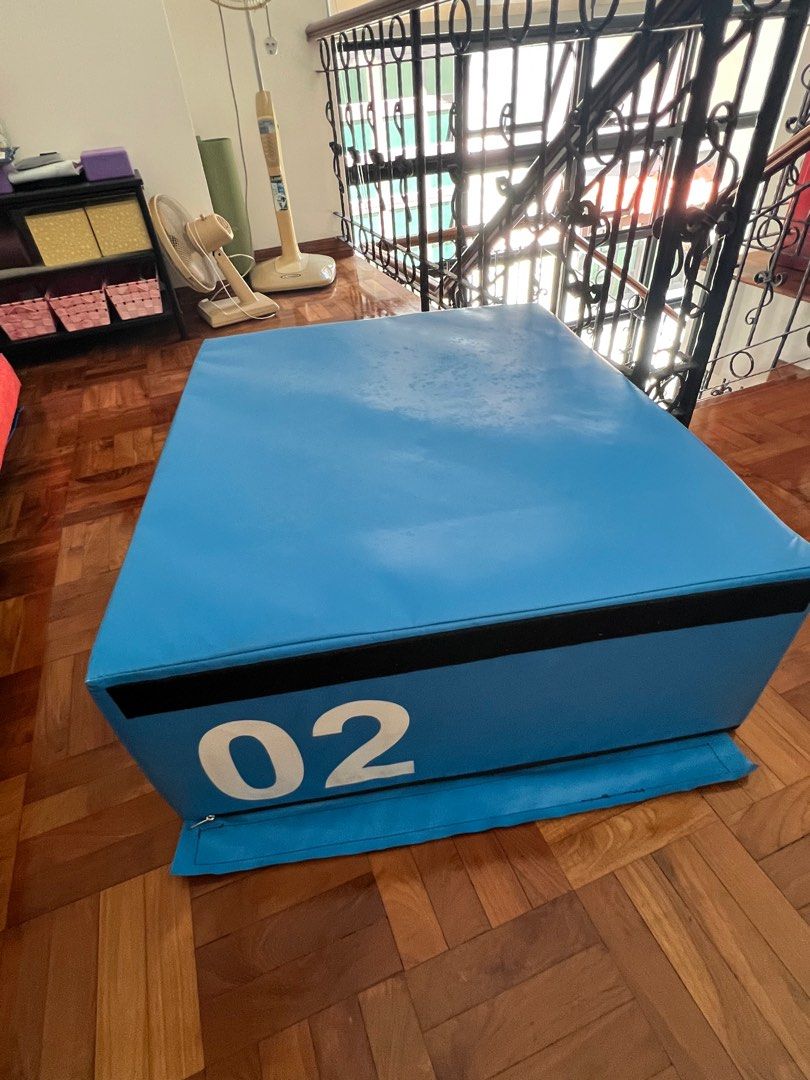 Pylo Soft Box exercise cube / mat, Sports Equipment, Exercise & Fitness ...
