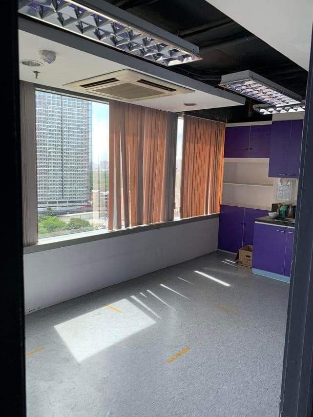 Robinsons Equitable Tower Office Space on Carousell