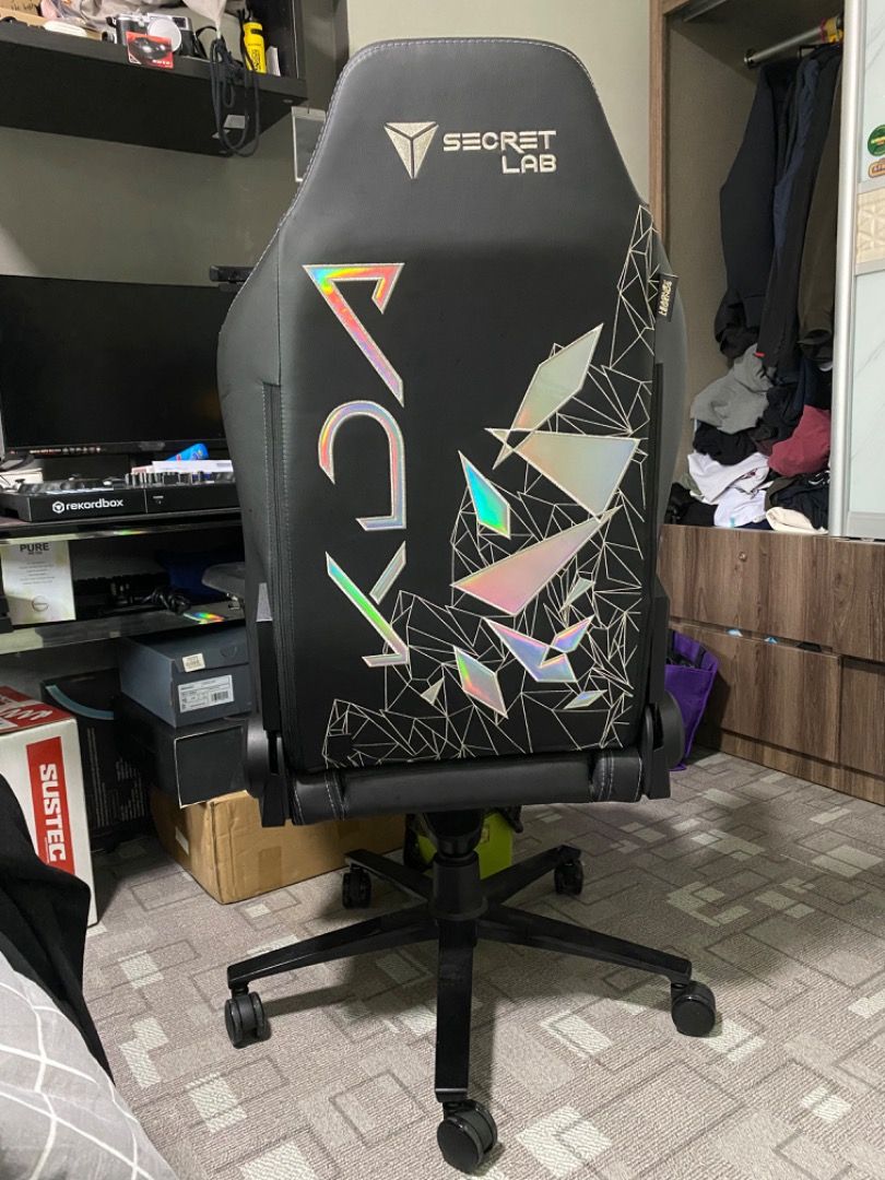 Secret Lab KDA Black, Furniture & Home Living, Furniture, Chairs on ...