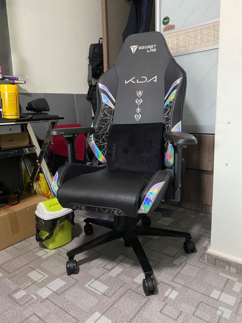 Secret Lab KDA Black, Furniture & Home Living, Furniture, Chairs on ...