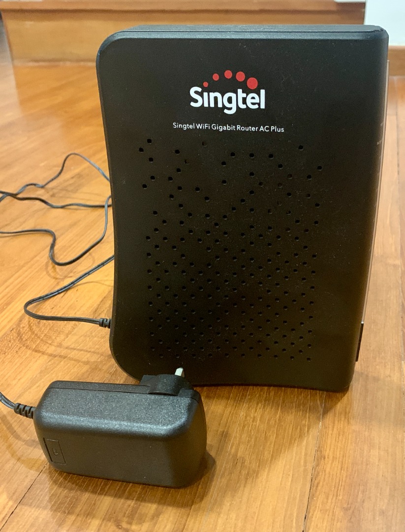 Singtel Router, high capacity, still in mint condition, Computers ...