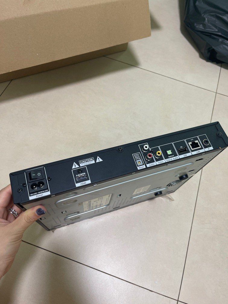 Singtel Tv box, TV & Home Appliances, TV & Entertainment, Media ...