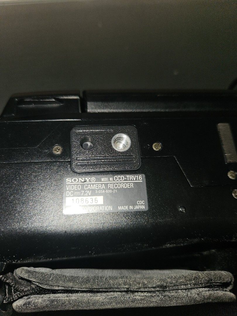 Sony CCD - TRV16 - Handycam, Photography, Cameras on Carousell