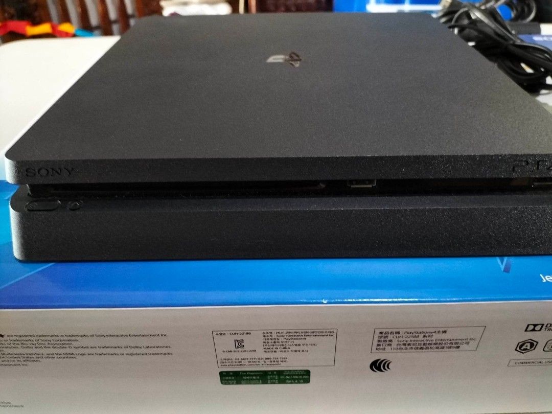 SONY PS4 1 TB COMPLETE SET WITH PLAYSTATION CAMERA 5 GAME CDs, Video ...