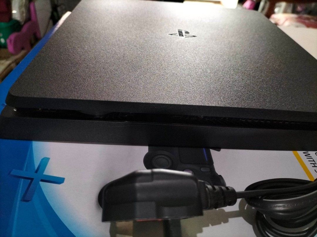 SONY PS4 1 TB COMPLETE SET WITH PLAYSTATION CAMERA 5 GAME CDs, Video ...