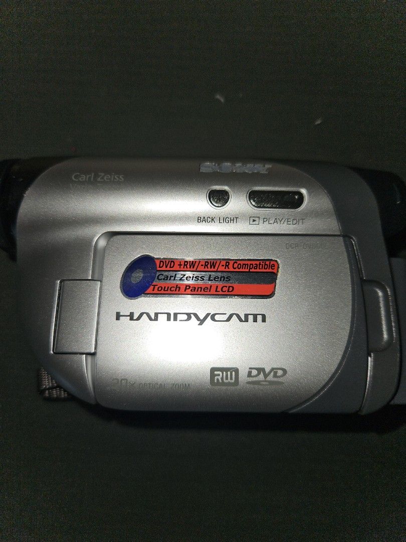 Spolit - Sony handycam Carl Zeiss lens, Photography, Cameras on Carousell